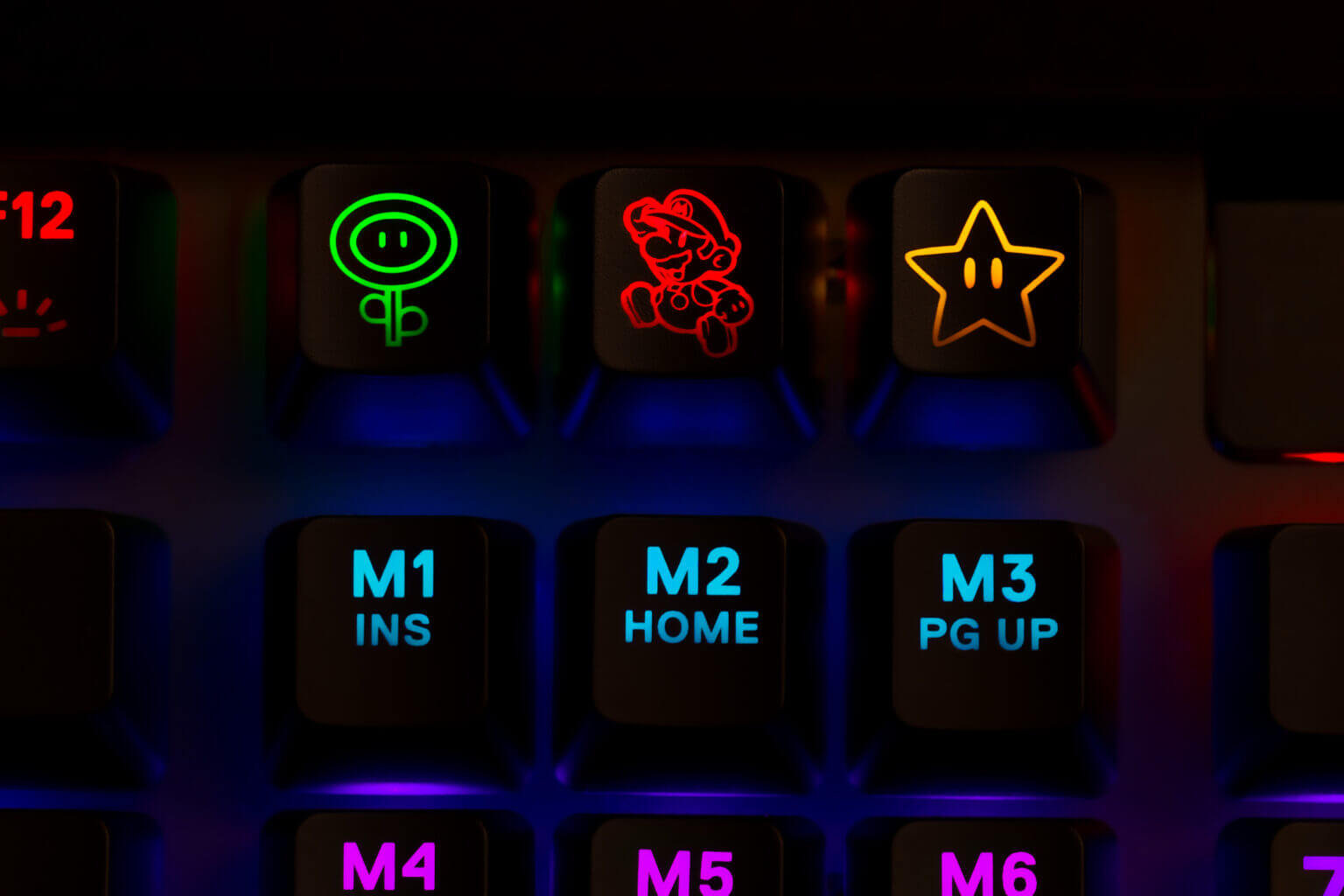 Super Mario Keycap Set – RoyalKeycaps