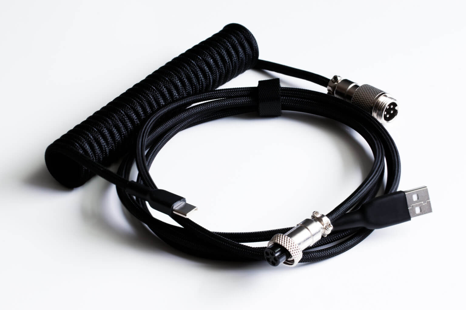Black Coiled Keyboard Cable – RoyalKeycaps