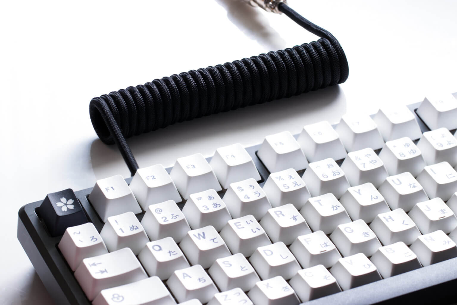 Black Coiled Keyboard Cable – RoyalKeycaps