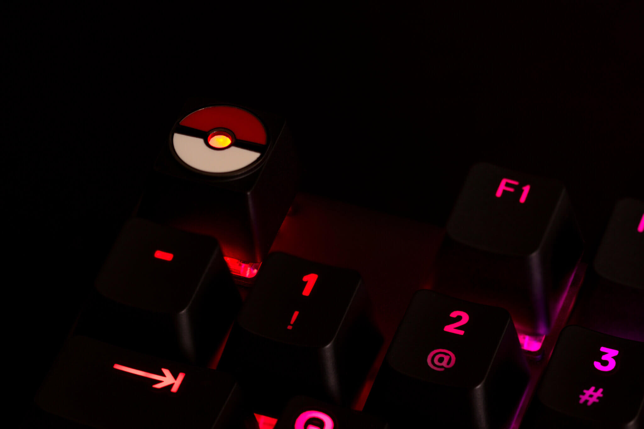 Pokemon Pokeball Keycap – RoyalKeycaps