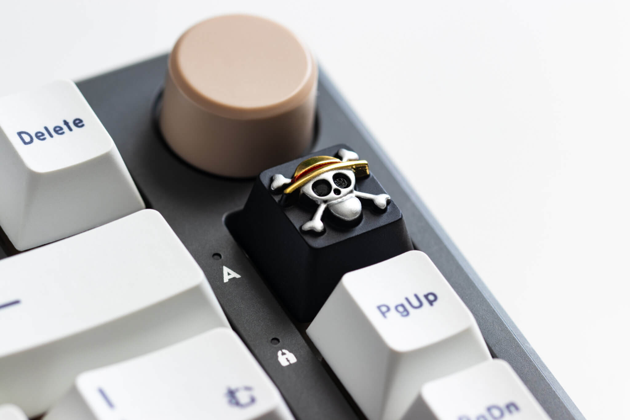 One Piece Luffy Jolly Roger Keycap – RoyalKeycaps